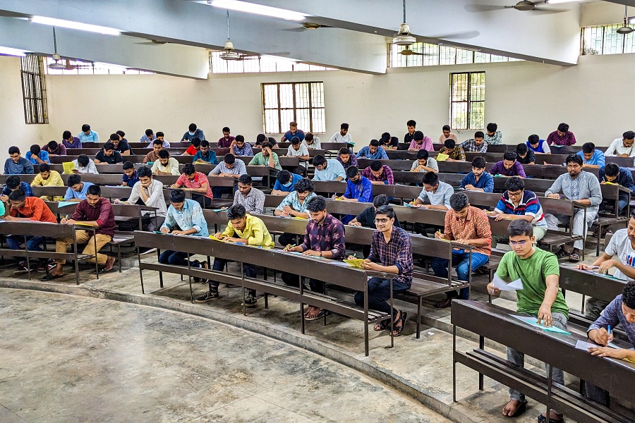 Admission test of JU IBA, C and C-1 unit held | The Financial Express