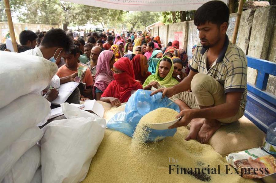 Govt to start rice distribution thru TCB Sunday | The Financial Express