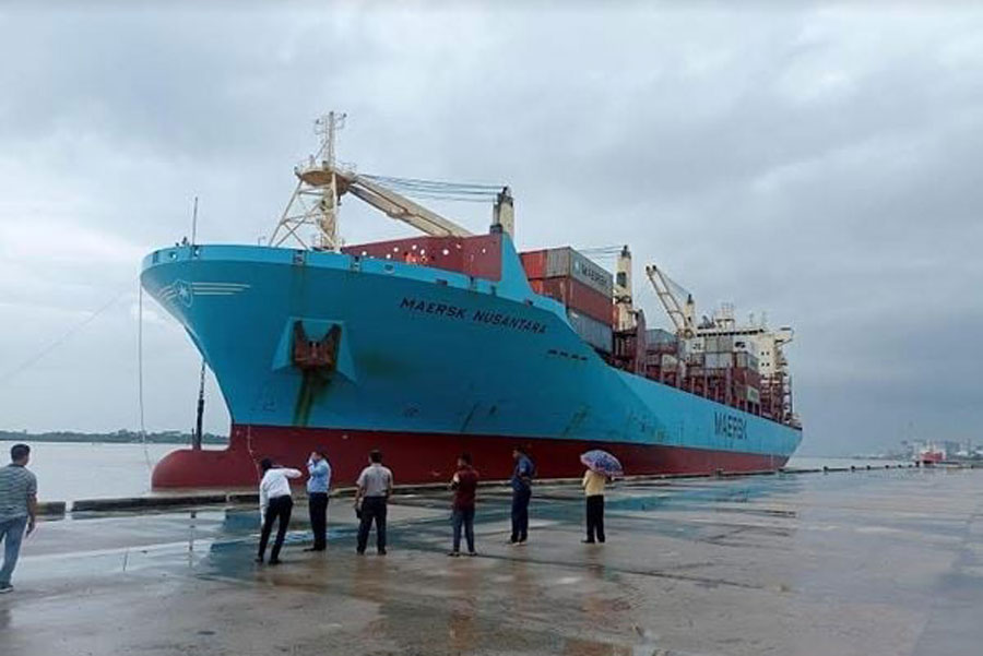 8.5-meter draft ship docks at Mongla Port for 1st time | The Financial ...