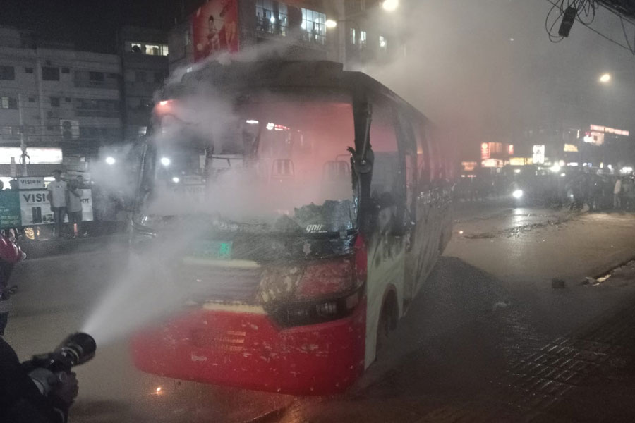 Bus set on fire in Dhaka’s Badda | The Financial Express