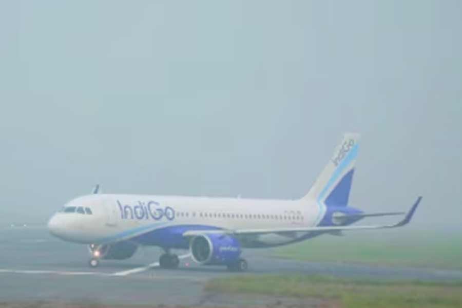 IndiGo flight makes emergency landing in Dhaka amid dense fog | The ...