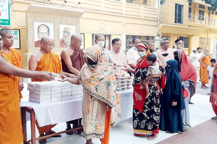 Annual Iftar distribution during Ramadan by Basabo Buddhist Temple ...