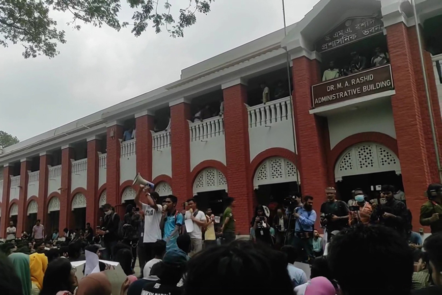 Buet students continue protest for day 2 against BCL activities on ...