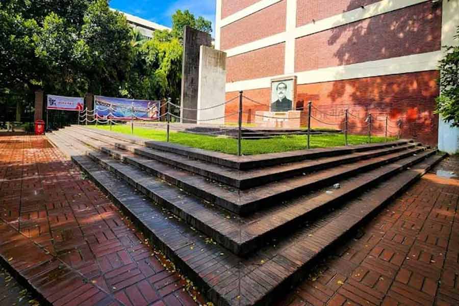 BUET students ‘temporarily suspend’ protest over Chhatra League ...