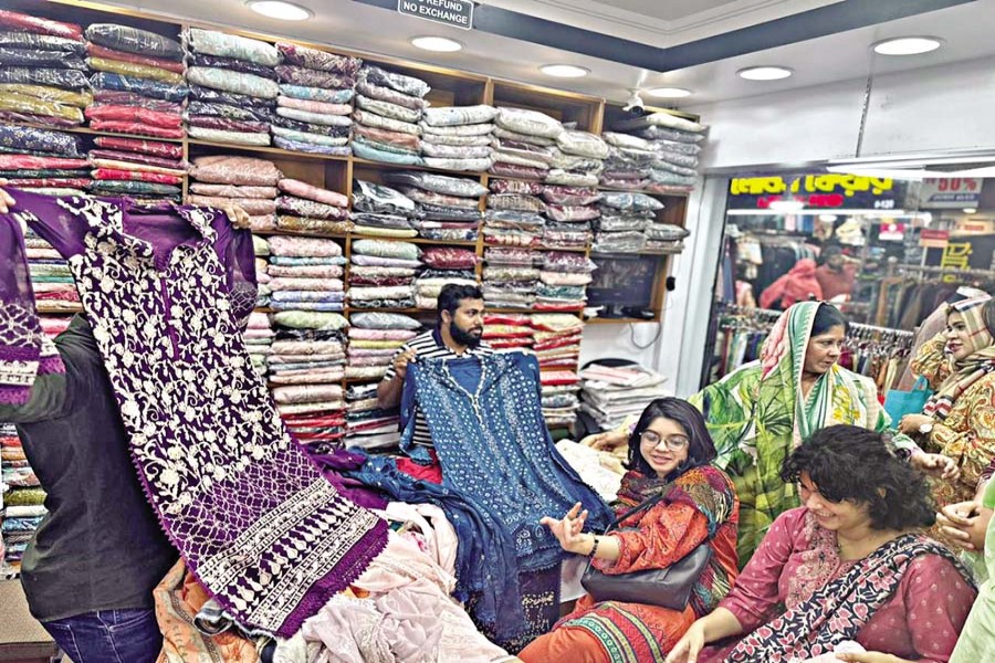 Chattogram people on shopping binge as Eid gets closer | The Financial ...