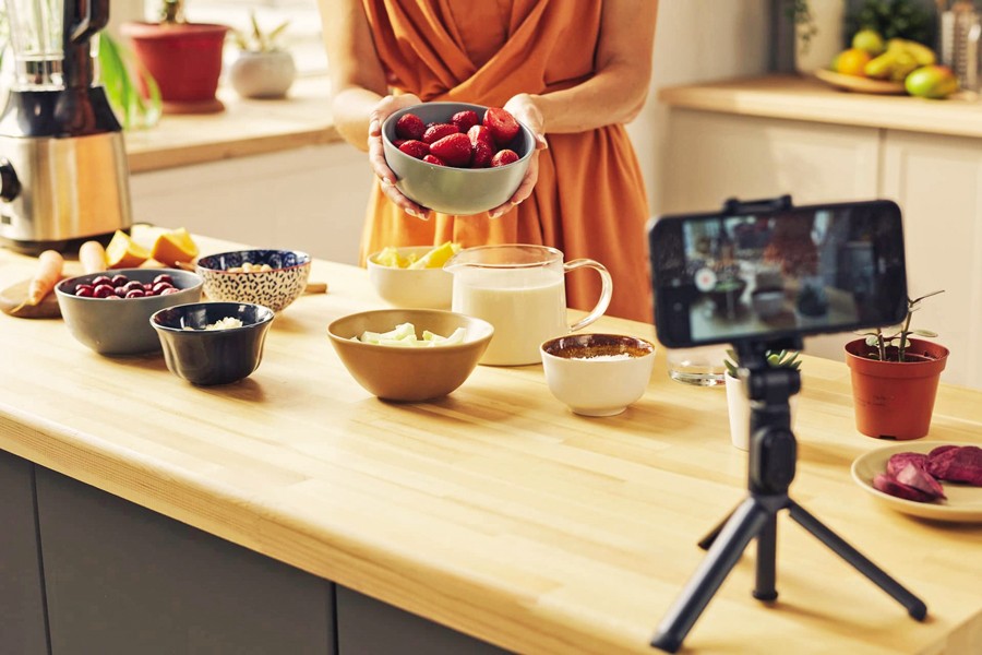 Navigating health hazards for food vloggers | The Financial Express
