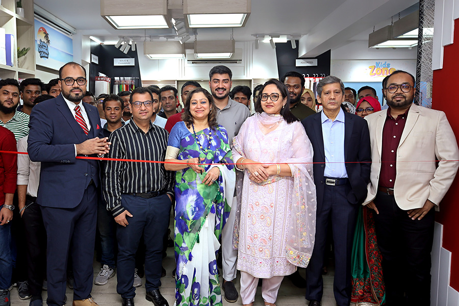 Paramount Textiles organises 11-day fabrics exhibition | The Financial ...