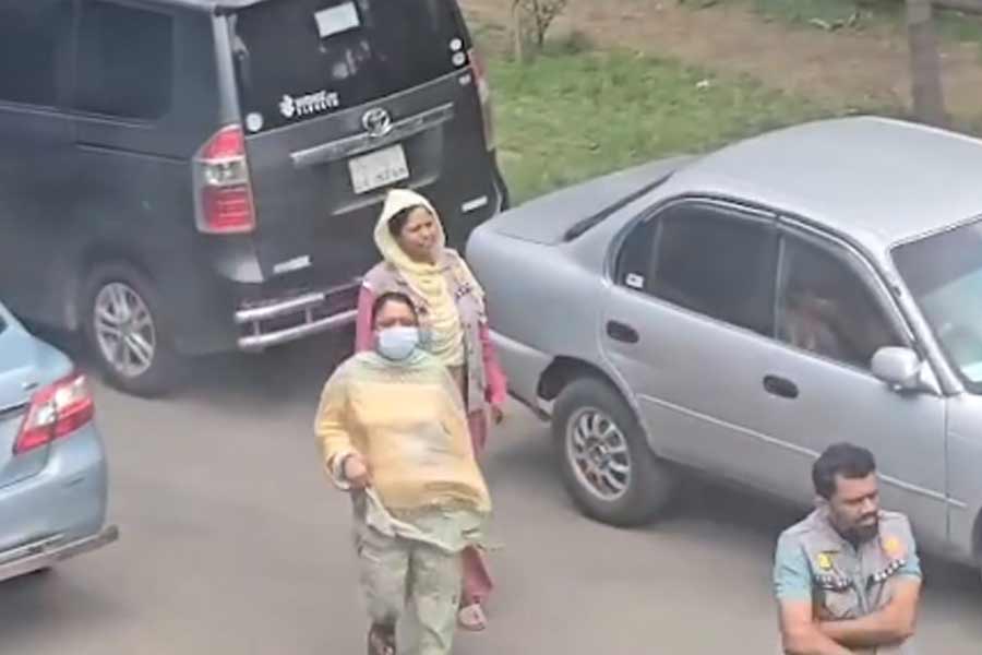 Milton Samaddar’s wife at DB office to face interrogation | The ...