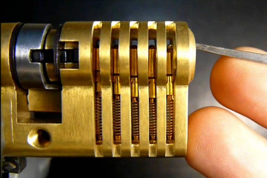 Lock-picking: In profession, hobby and ethical bindings | The Financial ...