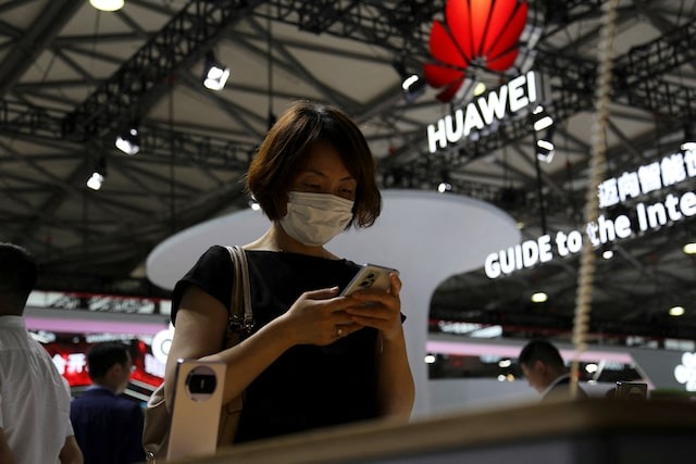 Huawei racks up 3 million pre-orders for tri-fold phone before Apple’s ...