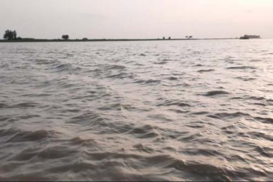 Water levels rise in three rivers in Chapainawabganj | The Financial ...