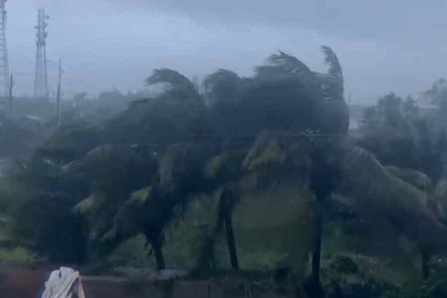 Cyclone Dana loses strength as it hits coast of India’s Odisha, West ...