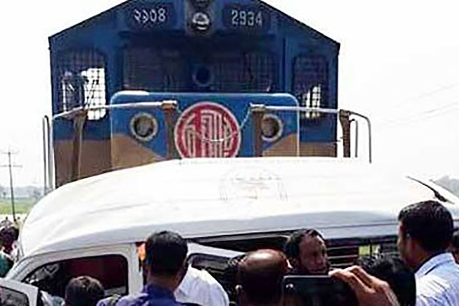 Train hits microbus in Comilla, three dead | The Financial Express