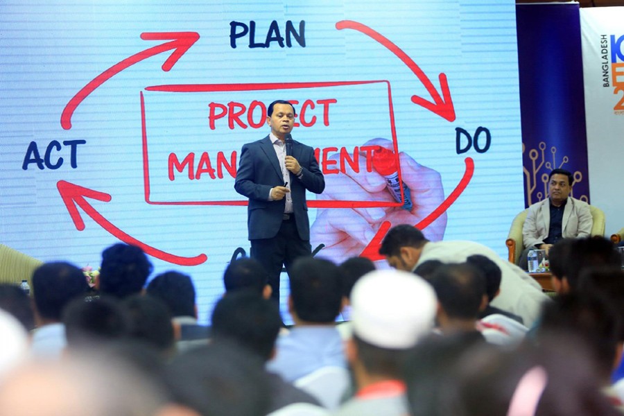 Sabur Khan conducts seminar on 'Employability Skills' | The Financial ...