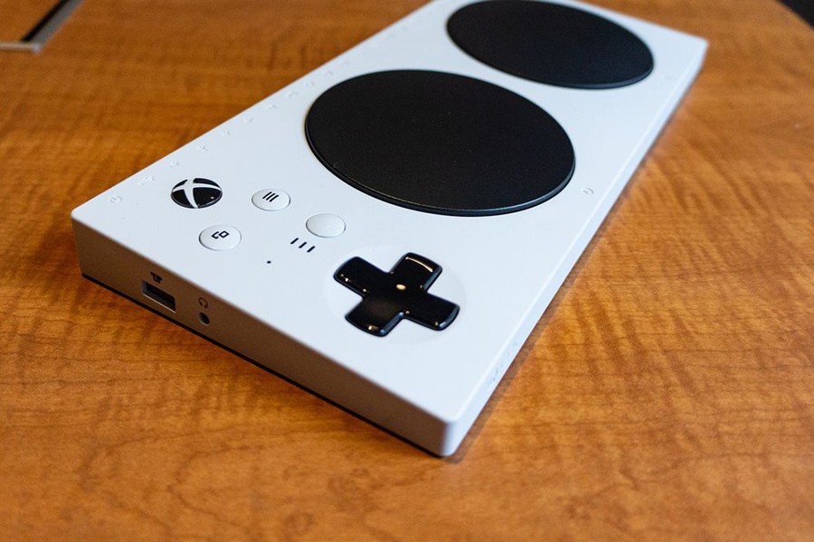 Microsoft is launching an adjustable Xbox controller for disabled ...
