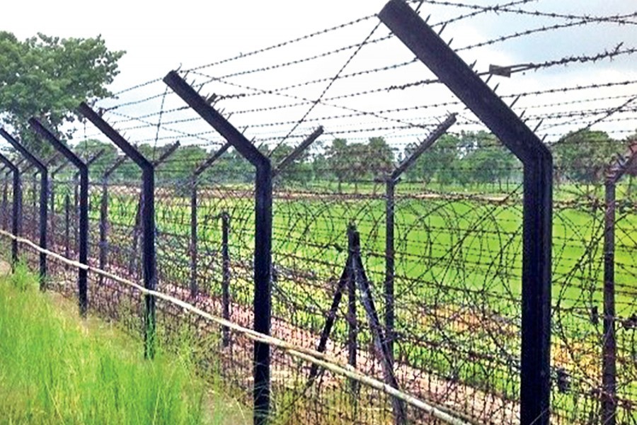 BSF hands over five Bangladeshis held in Fulbari border | The Financial ...