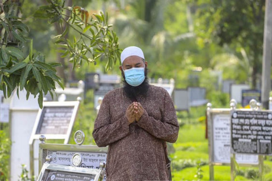 Human hauler collides with truck in Dhaka, one dead | The Financial Express
