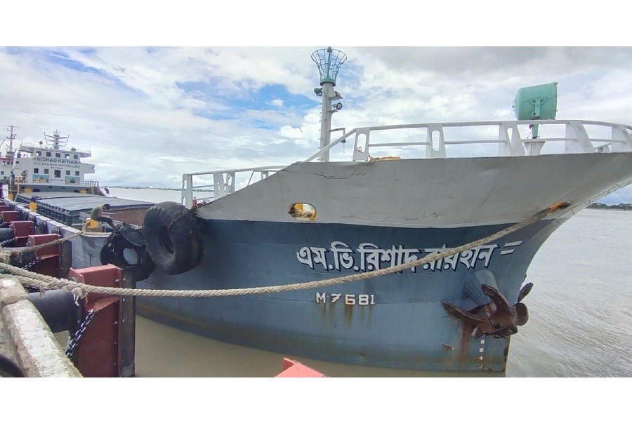 First cargo ship from India arrives at Mongla port for trial run | The ...