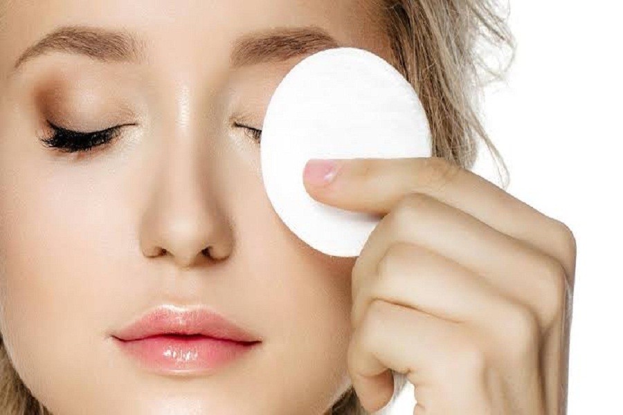 How to clean makeup properly? | The Financial Express