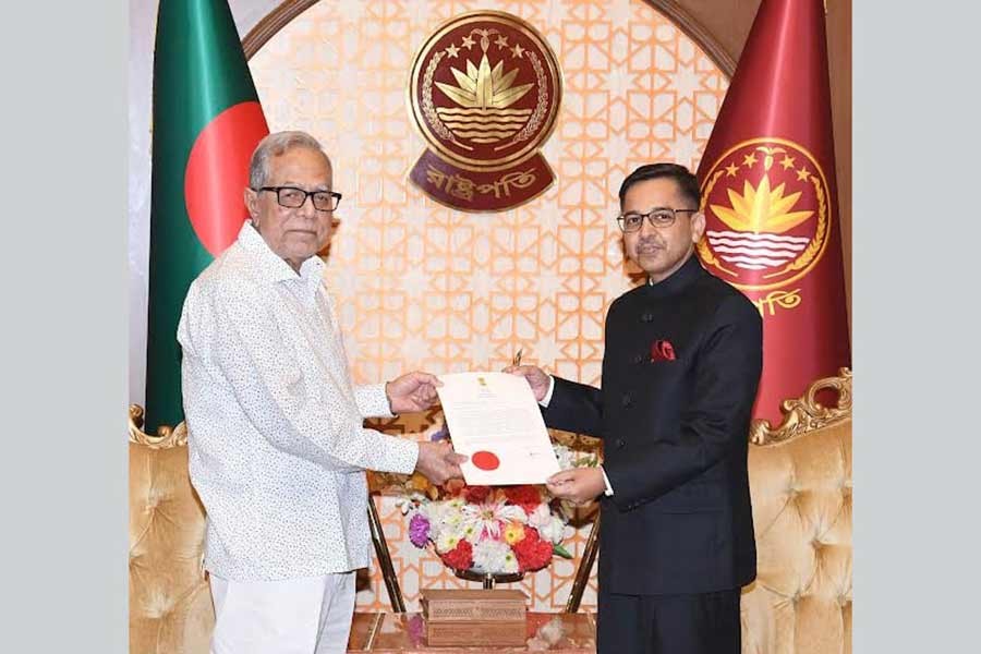 Indian high commissioner presents credentials to president | The ...